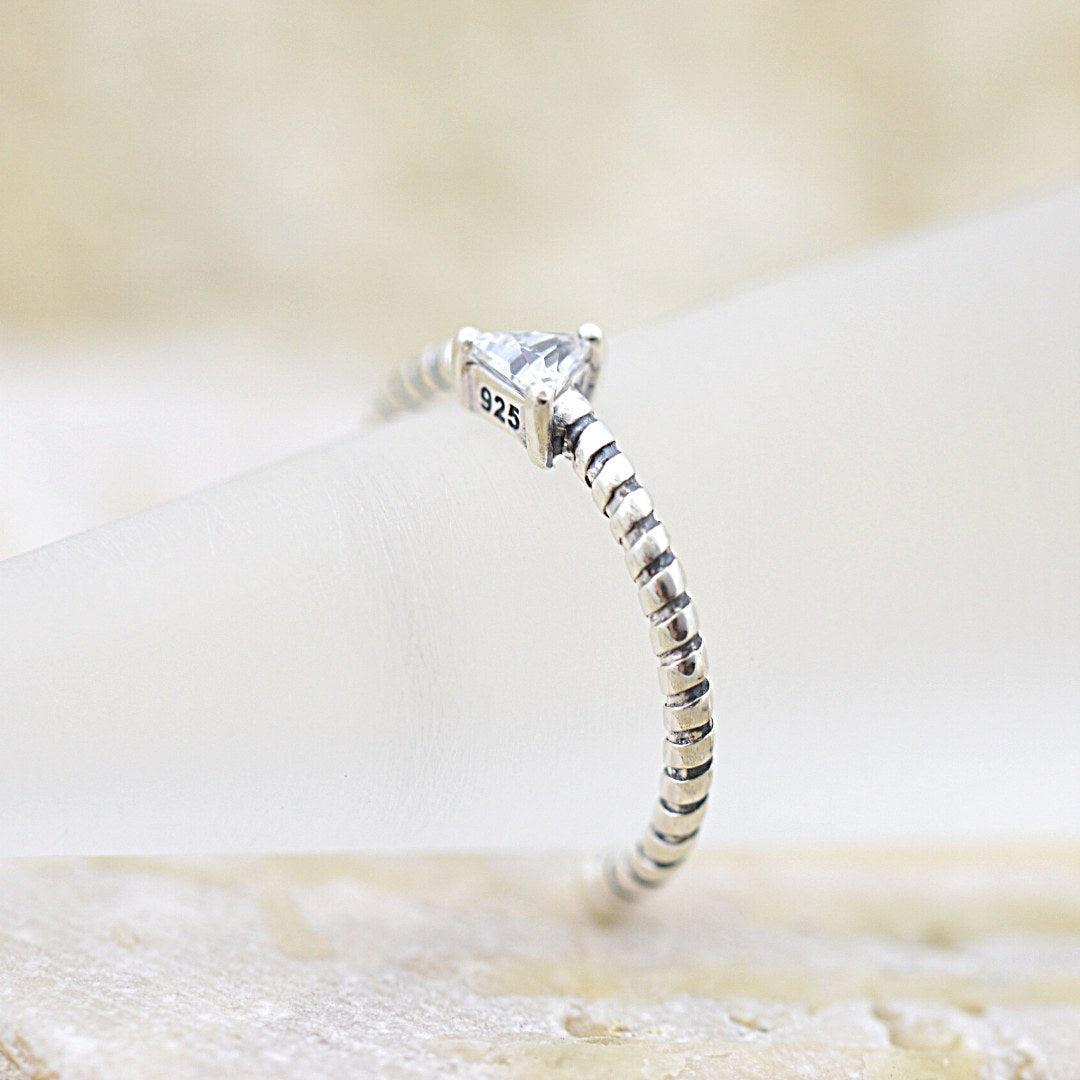 Crystal Clear Triangle Toe Ring – Vanilla Shore