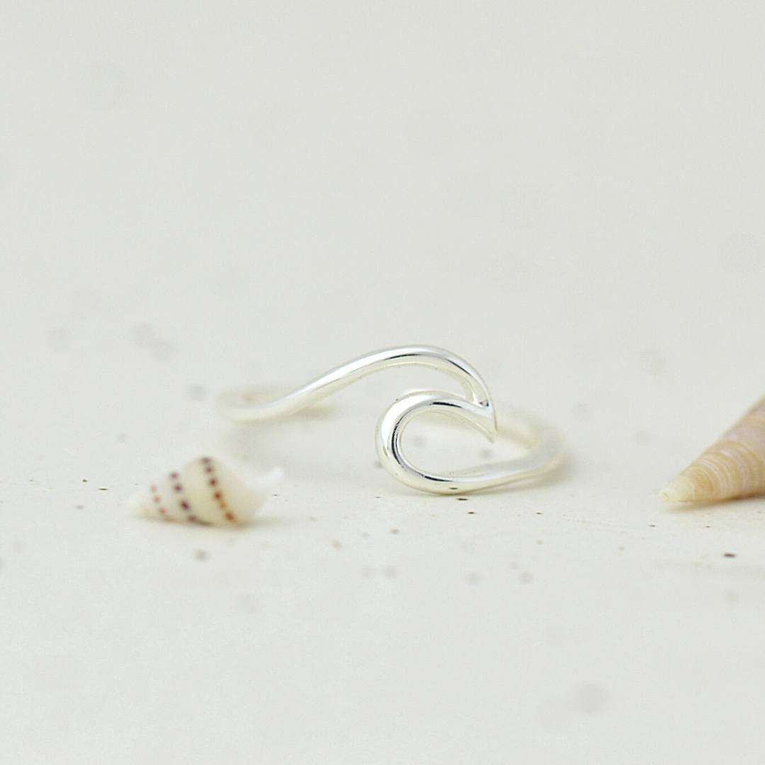 Wave Toe Ring – Vanilla Shore